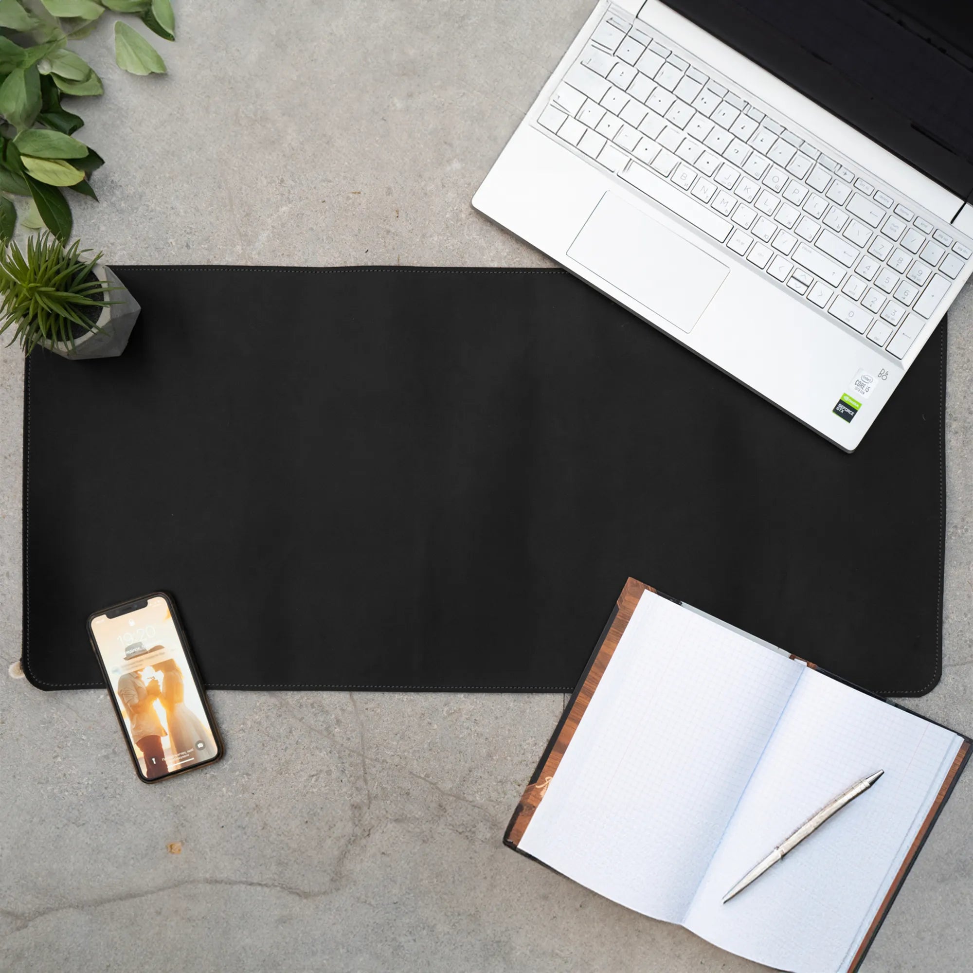 Personalized Custom Leather Desk Pads Collection | Pikore